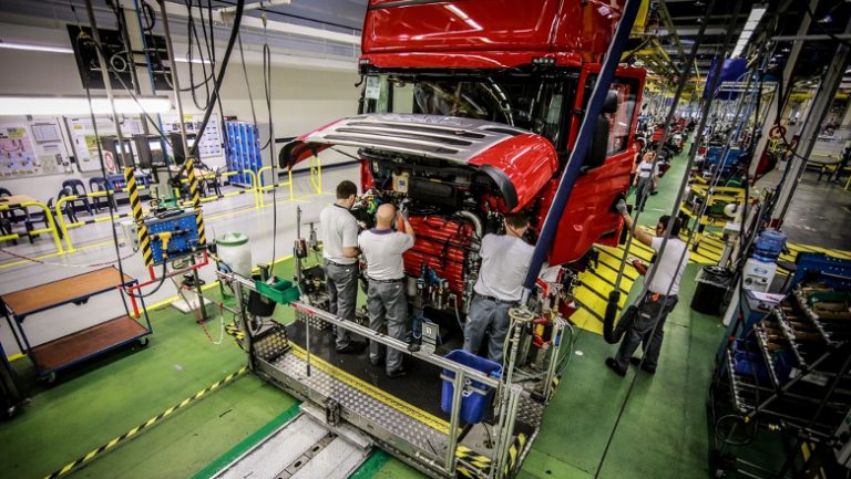 L'usine Scania d'Angers assemble la nouvelle génération de camions ...