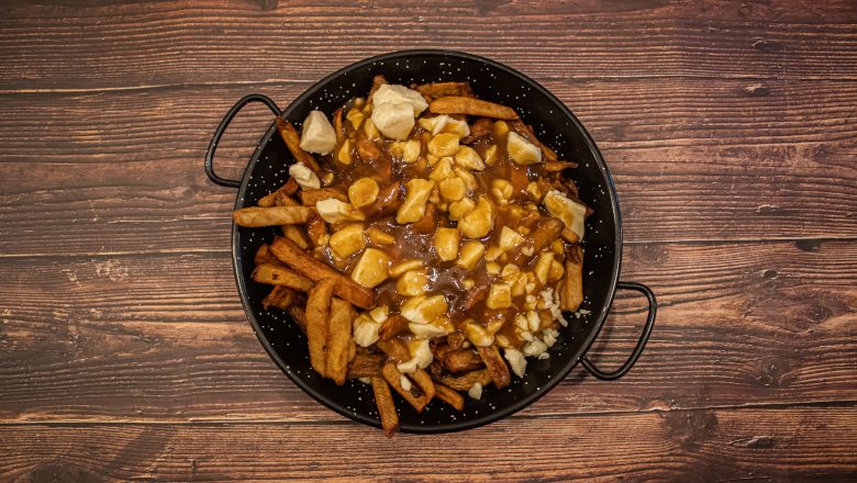 Un restaurant de poutine québécoise s’installe à Angers - Actualité ...