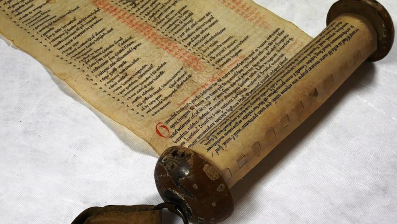 Une exposition sur les parchemins du Moyen Âge à découvrir aux Archives ...